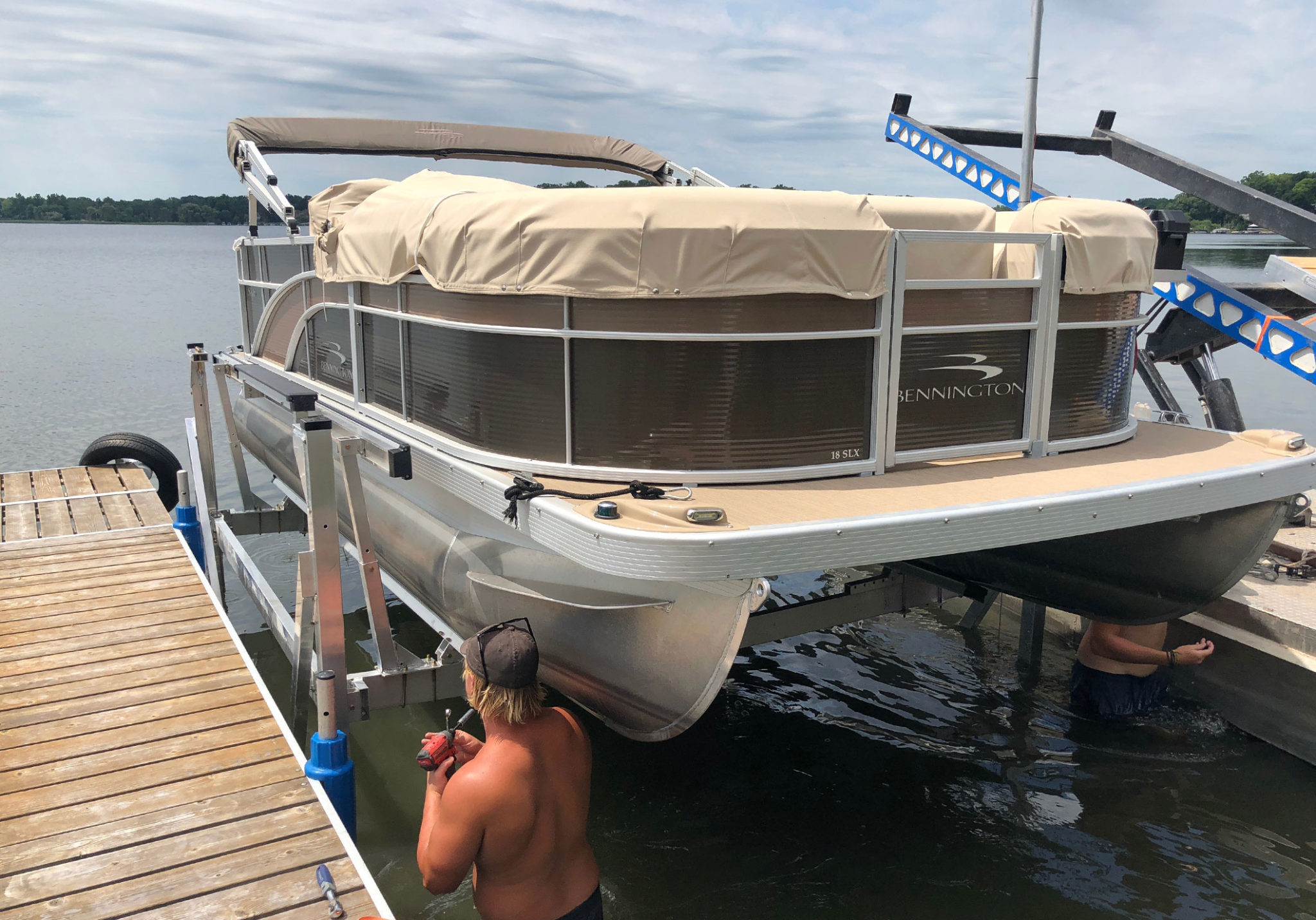 Hoists - Water's Edge Dock and Hoist