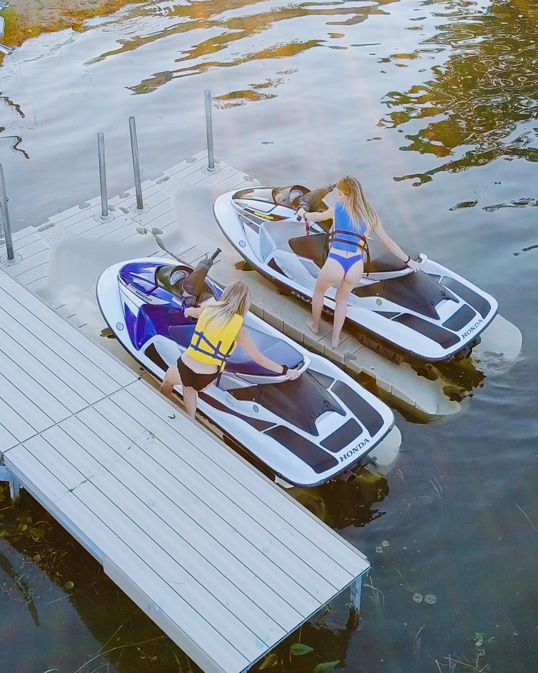 Chelsea, Michigan - Water's Edge Dock and Hoist